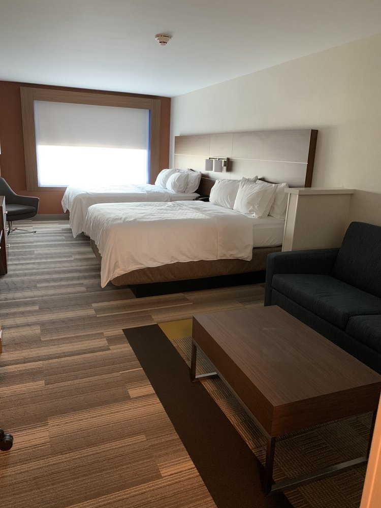 HOLIDAY INN EXPRESS & SUITES MITCHELL - Updated June 2024 - 13 Photos ...