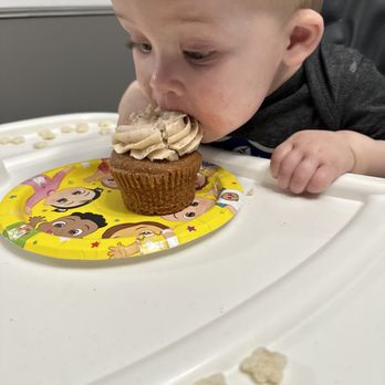 THE FLYING CUPCAKE - Updated December 2025 - 109 Photos & 82 Reviews ...