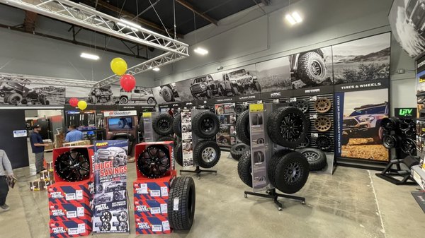 4 WHEEL PARTS - Updated October 2025 - 44 Photos & 43 Reviews - 1355 W ...