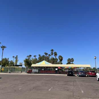 FREESTONE RAILROAD - Updated August 2025 - 16 Photos - 1021 E Juniper ...