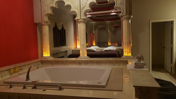 LOOP INN MOTEL - Updated September 2025 - 64 Photos & 49 Reviews - 1 ...