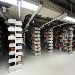 JOSEPH REGENSTEIN LIBRARY - 16 Photos & 19 Reviews - 1100 E 57th St ...