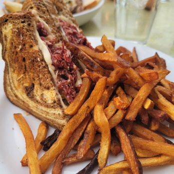 JACKSON STREET TAVERN - Updated August 2025 - 478 Photos & 511 Reviews ...