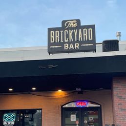 THE BRICKYARD BAR - Updated July 2025 - 160 Photos & 206 Reviews - 3000 ...