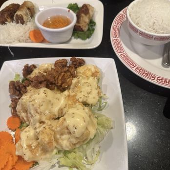 GOLDEN FLOWER VIETNAMESE - Updated September 2025 - 985 Photos & 1217 ...