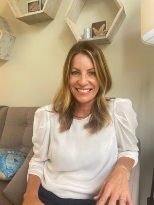 LISA CASEY, MFT - Updated October 2025 - 2043 Westcliff Dr, Newport ...