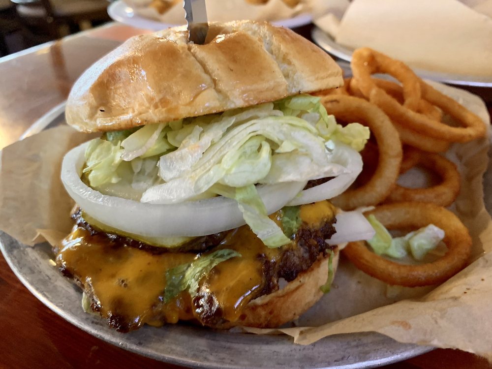 HOOTERS - Updated July 2024 - 106 Photos & 196 Reviews - 5005 Beltine ...