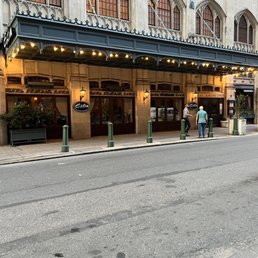 ESTIA - Updated July 2025 - 1347 Photos & 934 Reviews - 1405 Locust St ...