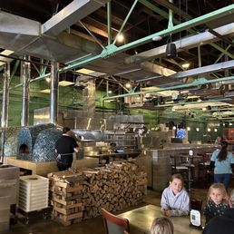 THE UPPER CRUST - Updated July 2025 - 261 Photos & 267 Reviews - 19 ...