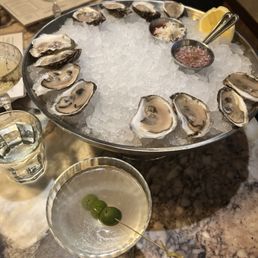 GREEN POINT SEAFOOD & OYSTER BAR - Updated December 2025 - 281 Photos ...