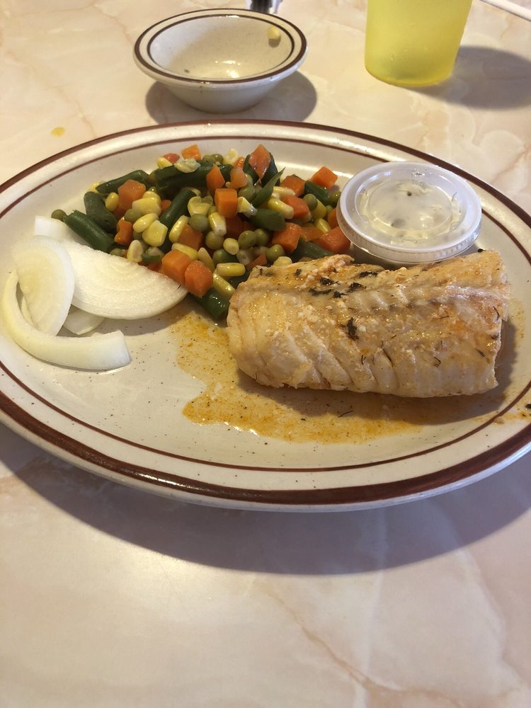FIONA’S FAMILY RESTAURANT - 12 Photos & 31 Reviews - American ...
