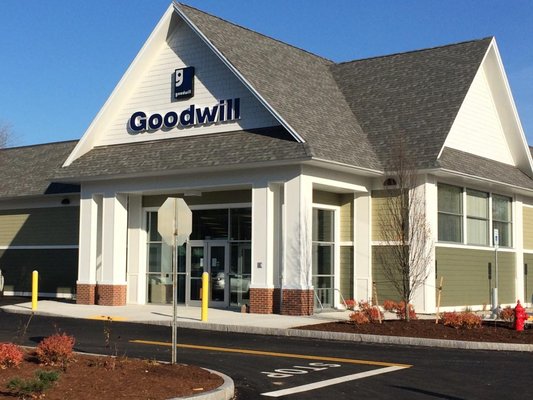 GOODWILL STORE - Updated January 2026 - 19 Reviews - 450 High St ...