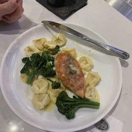 RED’S KITCHEN + TAVERN - 87 Photos & 96 Reviews - 530 Lafayette Rd ...