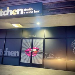 LADY R BISTRO - Updated December 2025 - 302 Photos & 186 Reviews ...