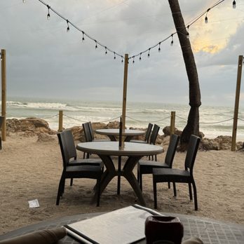 BEACH HOUSE WATERFRONT RESTAURANT - Updated December 2025 - 1775 Photos ...