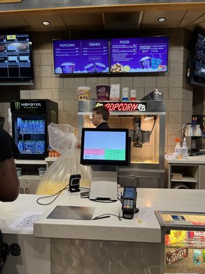 NCG CINEMA - LANSING - Updated December 2025 - 56 Photos & 92 Reviews ...