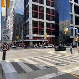 BOSTON PIZZA - Updated May 2026 - 127 Photos & 183 Reviews - 250 Front ...