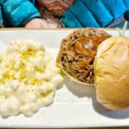 THE RED YETI - Updated December 2025 - 748 Photos & 606 Reviews - 256 ...