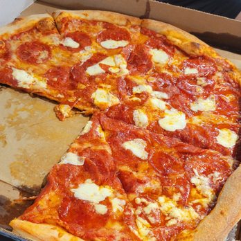 CRUST PIZZERIA - Updated December 2025 - 109 Photos & 111 Reviews ...