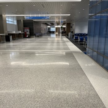 AKRON-CANTON AIRPORT - CAK - Updated August 2025 - 167 Photos & 192 ...