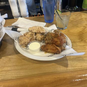 OUTPUT LOUNGE & SPORTS BAR - Updated December 2025 - 307 Photos & 516 ...