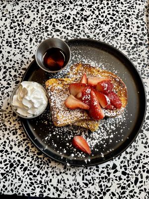 THE PLACE 2 BE - 137 Photos & 59 Reviews - 338 Elm St, New Haven ...