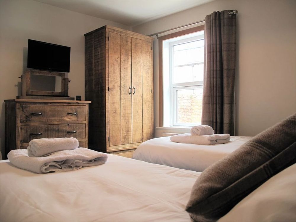 DANDY RIG HOLIDAY COTTAGE - 17 Photos - 25 Chapel Street, Filey, North ...