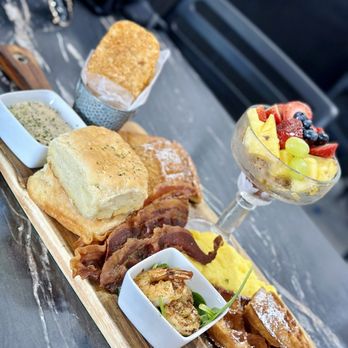 TULUA BISTRO - Updated June 2025 - 528 Photos & 262 Reviews - 798 3rd ...