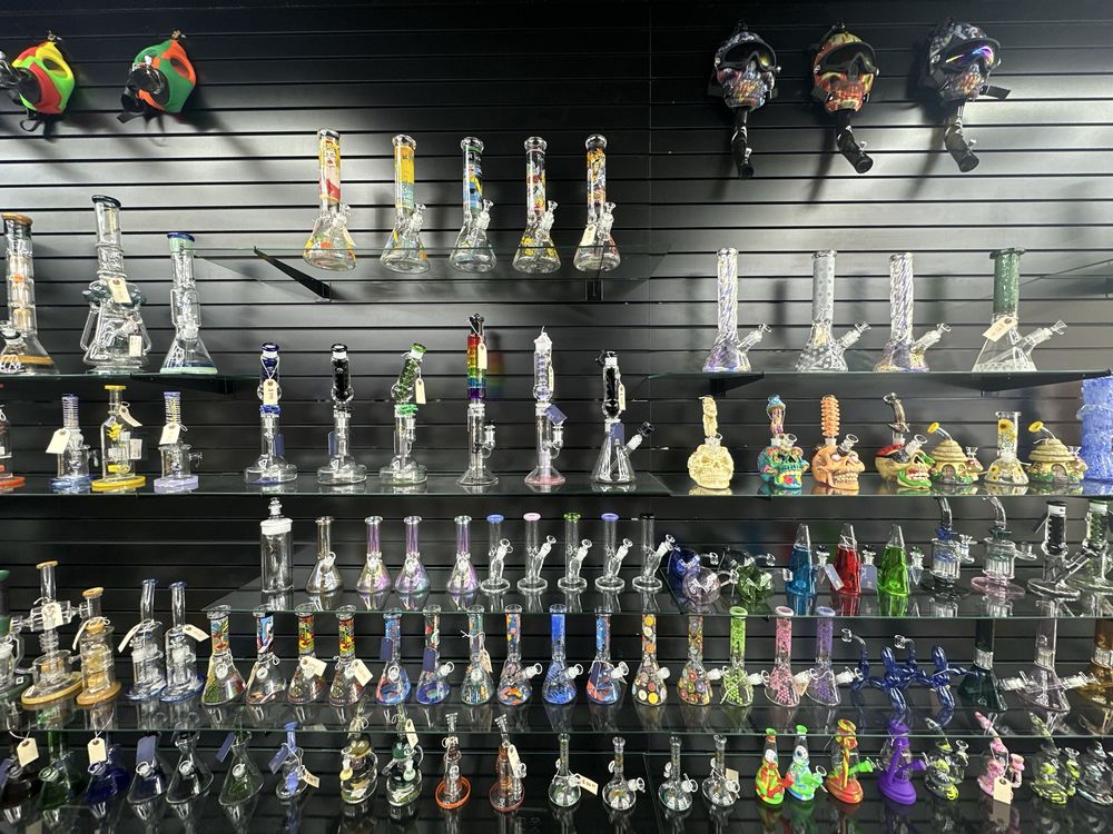 HUFF N PUFF SMOKE SHOP - Updated June 2026 - 881 103rd Ave N, Naples ...