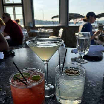 THE WINDLASS - Updated May 2025 - 448 Photos & 406 Reviews - 45 Nolans ...