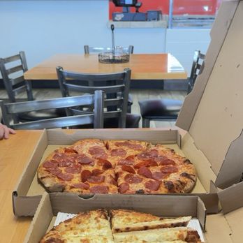 ZEPPO’S PIZZA - Updated June 2024 - 261 Photos & 374 Reviews - 9510 ...