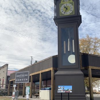 WORLD’S LARGEST GRANDFATHER CLOCK - Updated May 2024 - 223 Milwaukee St ...