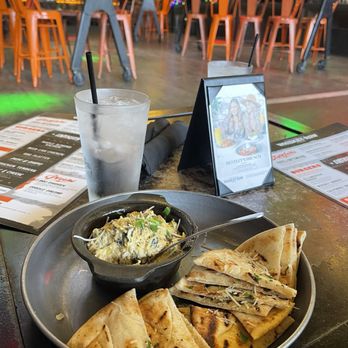 DIERKS BENTLEY’S WHISKEY ROW - Updated July 2024 - 782 Photos & 1254 ...