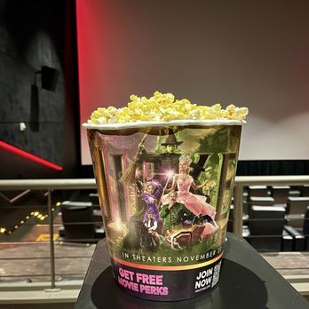 AMC DINE-IN MONTCLAIR PLACE 12 - Updated July 2025 - 402 Photos & 212 ...