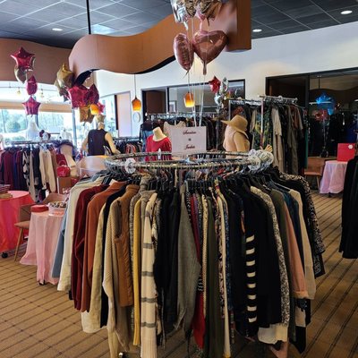 DEJA VU BEAUTIFUL CONSIGNMENTS - Updated January 2025 - 17 Photos ...