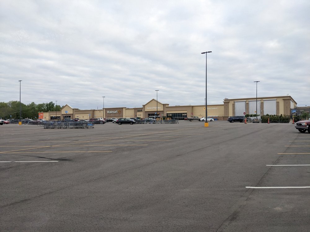 WALMART SUPERCENTER - Updated August 2024 - 11 Photos - 2700 W Broadway ...