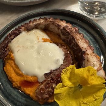 CATALUNA - Updated August 2025 - 355 Photos & 89 Reviews - 8206 Philips ...