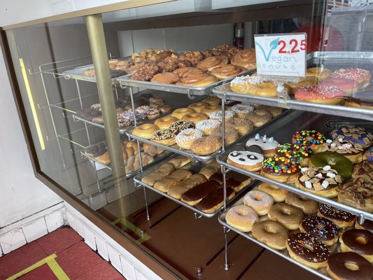 CALIFORNIA DONUTS - 224 Photos & 259 Reviews - 5753 Hollywood Blvd, Los ...