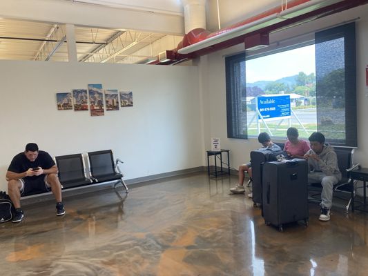 EASIRENT - Updated December 2025 - 18 Photos & 74 Reviews - 756 S ...