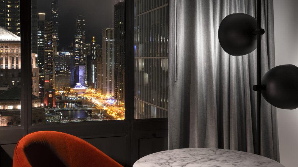 VOCO CHICAGO DOWNTOWN - 214 Photos & 18 Reviews - 350 W Wolf Point Plz ...