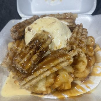 STICKY ICKY FUNNEL CAKES - 454 Photos & 335 Reviews - 901 E Artesia ...