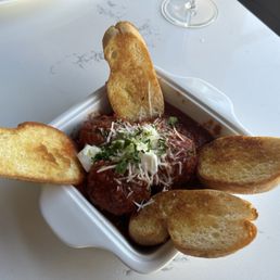 SIPS ON 10TH - Updated October 2025 - 222 Photos & 97 Reviews - 1022 S ...