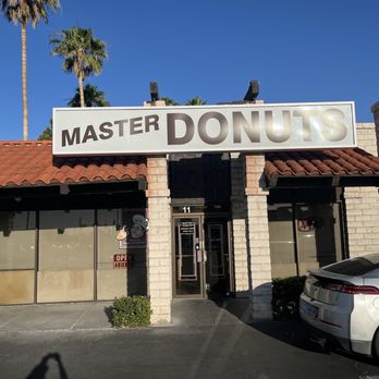 MASTER DONUTS - Updated July 2025 - 152 Photos & 222 Reviews - 2300 E ...