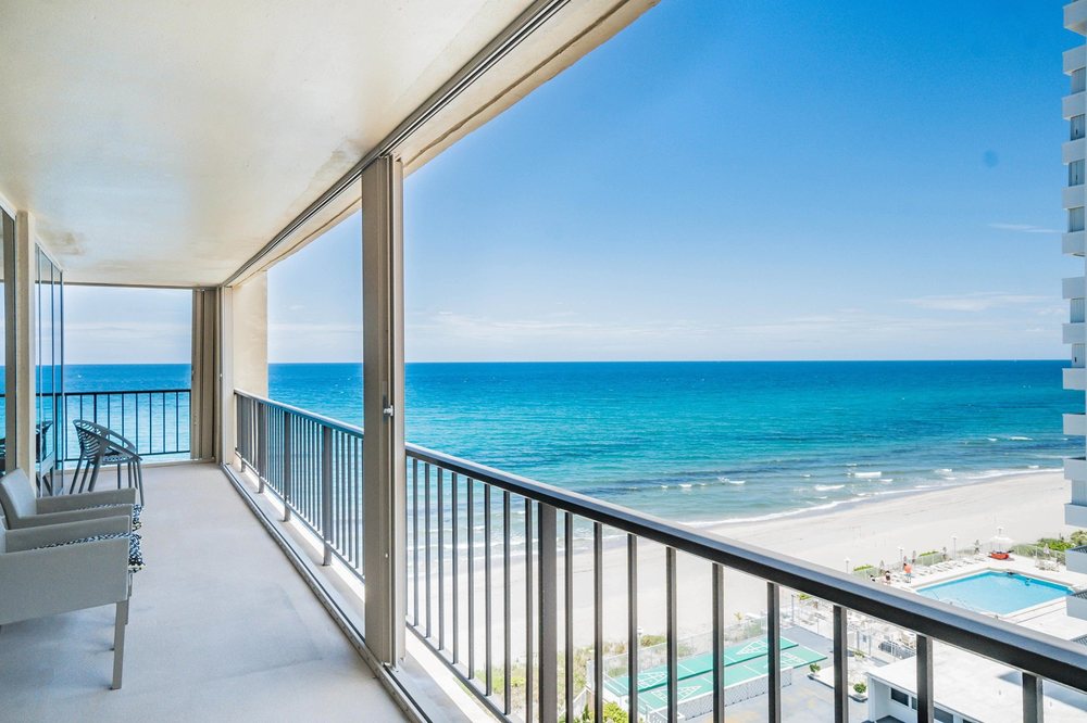 LIVING FLAMINGO WITH BARBARA OLESKA - Contact Agent - 7280 W Palmetto ...