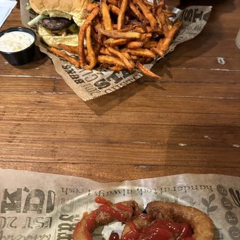 STACK’D BURGERS & BEER - OAKLAND - Updated October 2025 - 276 Photos ...