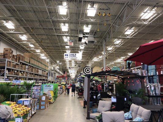 LOWE’S HOME IMPROVEMENT - Updated December 2025 - 14 Photos & 32 ...