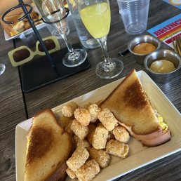 SIPS ON 10TH - Updated December 2025 - 230 Photos & 102 Reviews - 1022 ...