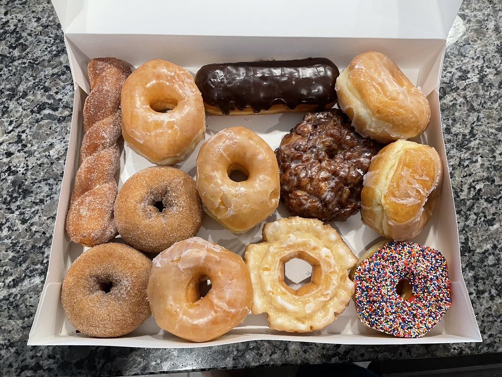 GOLDEN DONUTS - Updated October 2025 - 16 Photos & 10 Reviews - 517 N ...