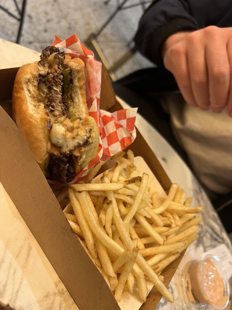 SPREAD PLEASE - Updated June 2025 - 59 Photos & 62 Reviews - 321 Main ...