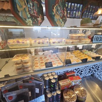 DZUI’S CAKES & DESSERTS - Updated October 2025 - 1749 Photos & 421 ...